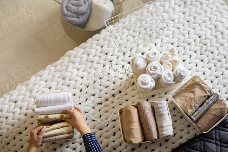 Decluttering Made Easy: 10 Steps to a Cleaner Home
