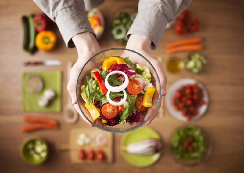 Why Home Cooking VS. Eating Out is Better for Your Wallet and Health ...